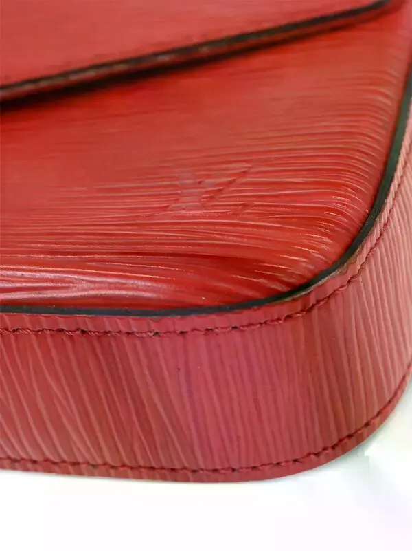 LOUIS VUITTON 2017 Epi Pochette Felicie - Red