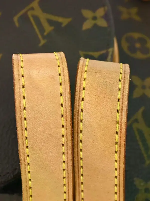 LOUIS VUITTON 1998 Ellipse Monogram Shoulder Bag