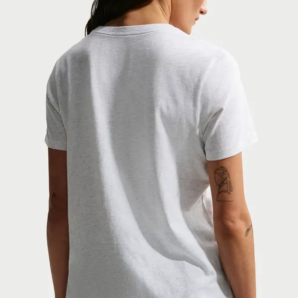 Nike Sportswear Club Essentials T-shirt - Brown