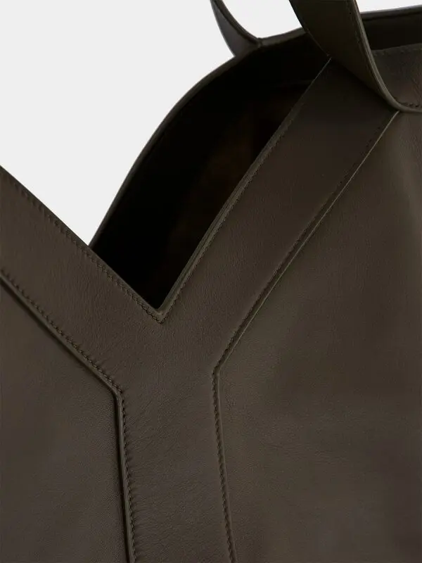 Saint Laurent Y Tote In Leather - Green