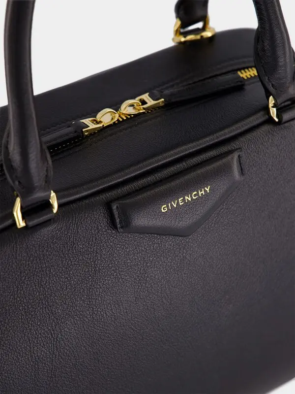 Givenchy Antigona East-west Medium Handbag - Black