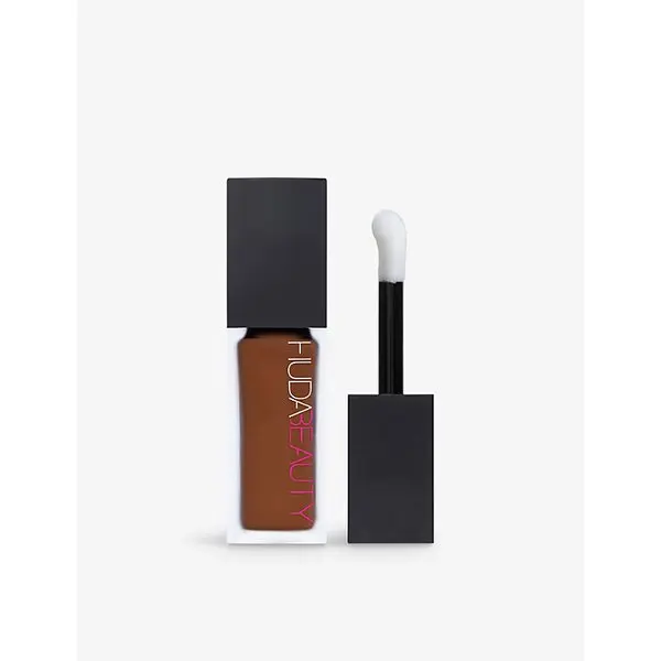 HUDA BEAUTY Fauxfilter Luminous Matte Liquid Concealer 9ml - Hazelnut
