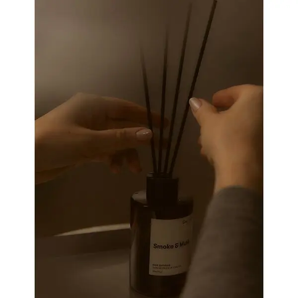 EARL OF EAST Smoke Musk Reed Scented Diffuser