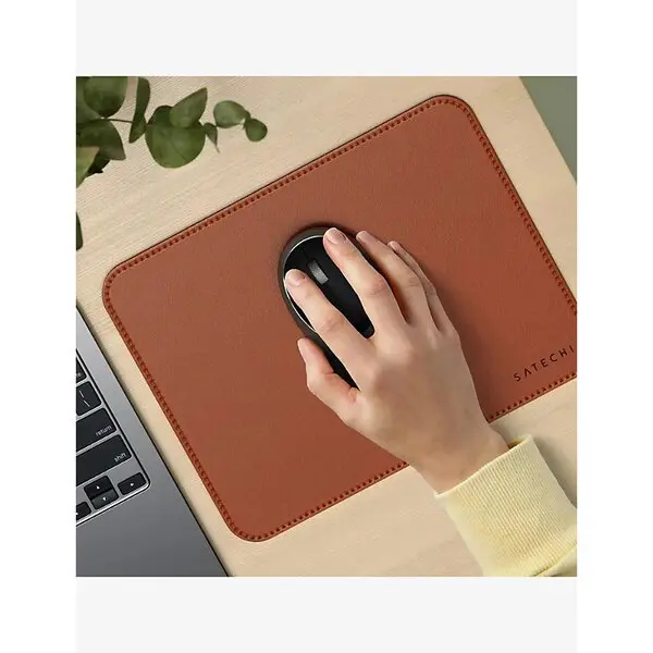 THE TECH BAR Satechi Vegan-leather Premium Mouse Mat