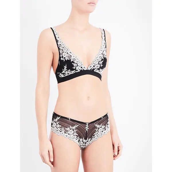 Wacoal Embrace Lace Soft-cup Bra - Black