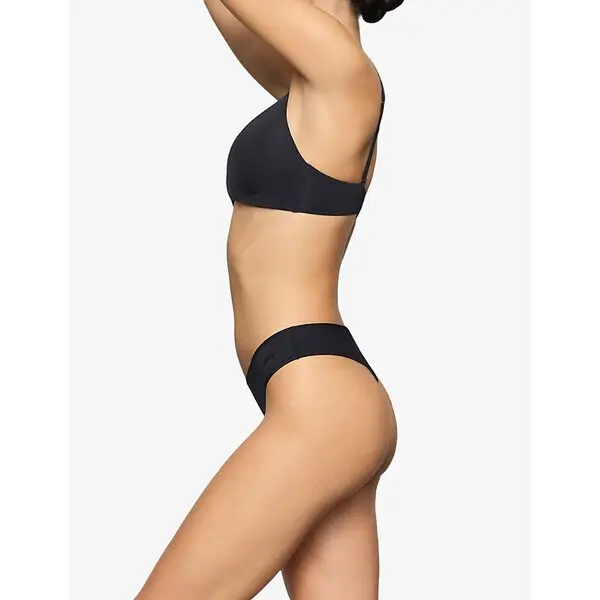SKIMS Wireless Form Push-up Bra - Onyx
