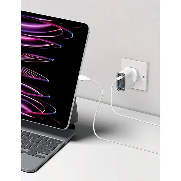 THE TECH BAR 3 Port 80w Charger