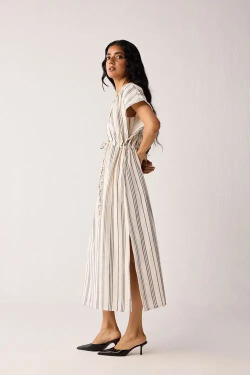 REISTOR Maxi Gathered Stripe Dress With Side Slits - Linear Canvas