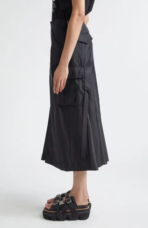 Sacai Insulated Nylon Twill And Satin Cargo Skirt