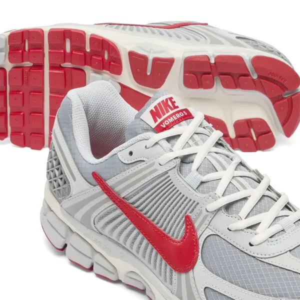 Nike Zoom Vomero 5 Sneaker - Red/bone/sail