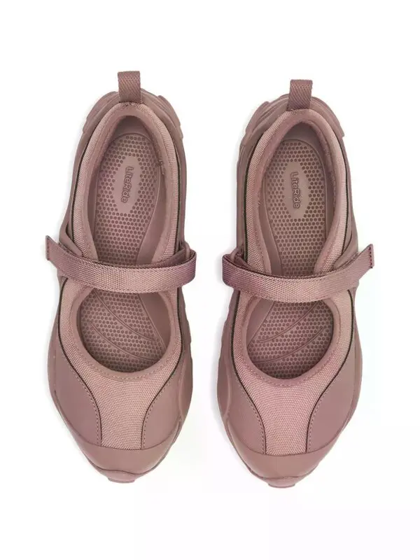 CROCS Terre Tech Slip-ons - Pink