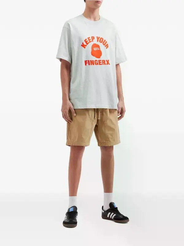 FINGERCROXX Graphic T-shirt