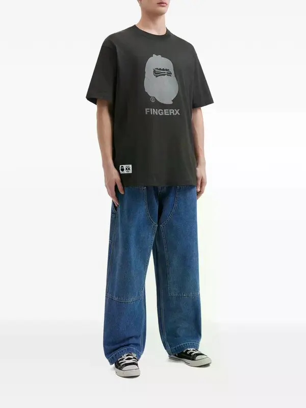 FINGERCROXX Graphic T-shirt