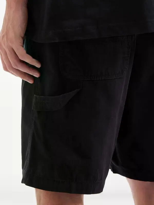 FINGERCROXX Multi-pocket Shorts - Black