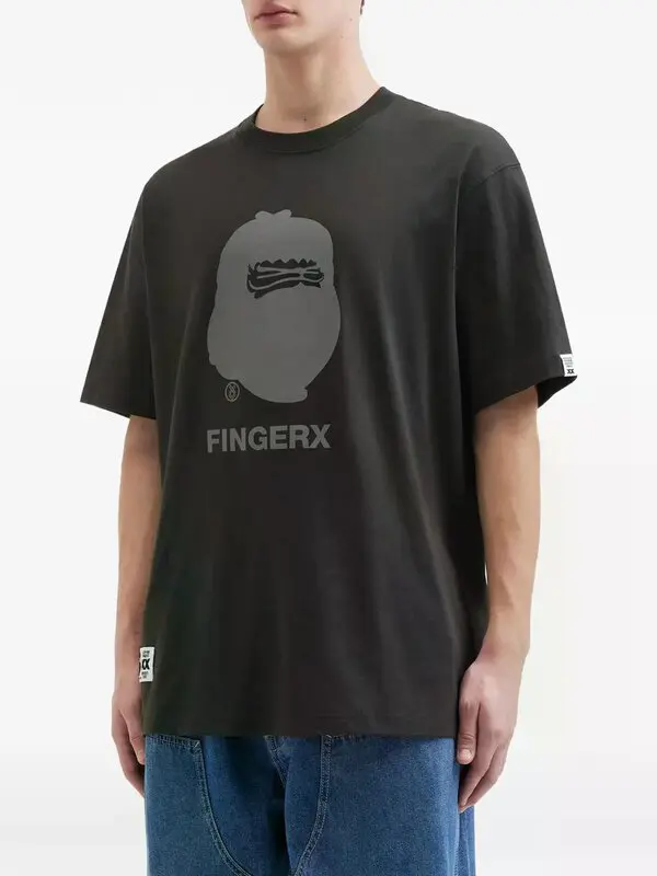 FINGERCROXX Graphic T-shirt
