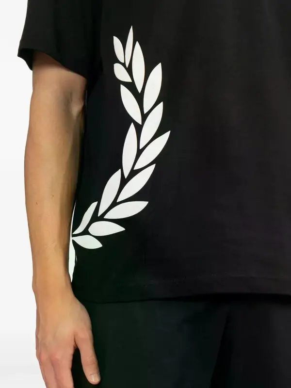Fred Perry Logo-embroidered T-shirt - Black