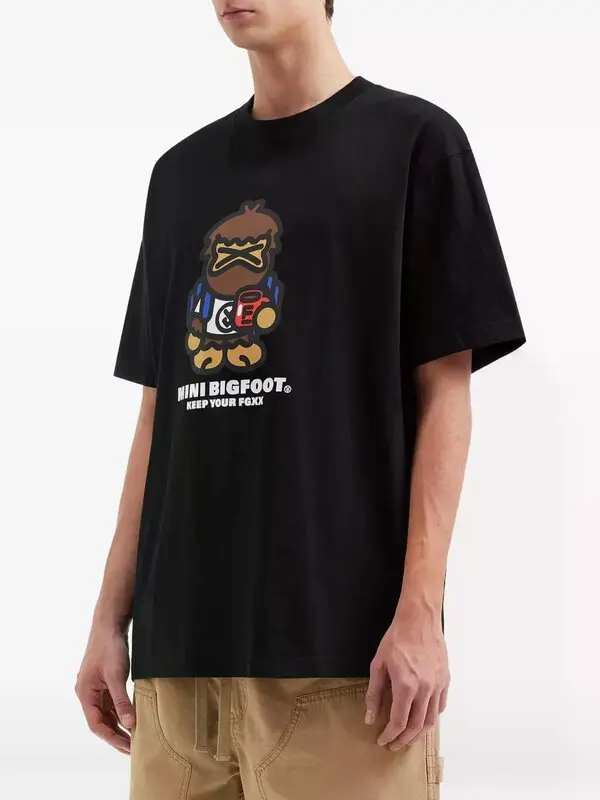 FINGERCROXX Graphic T-shirt - Black