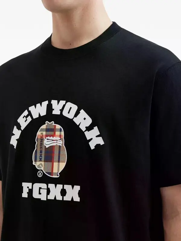 FINGERCROXX Graphic Crewneck T-shirt