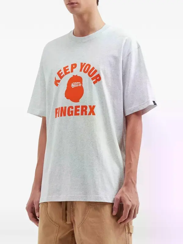 FINGERCROXX Graphic T-shirt