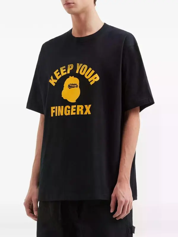 FINGERCROXX Graphic Crew-neck T-shirt