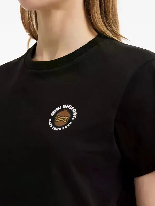 FINGERCROXX Logo-print T-shirt - Black
