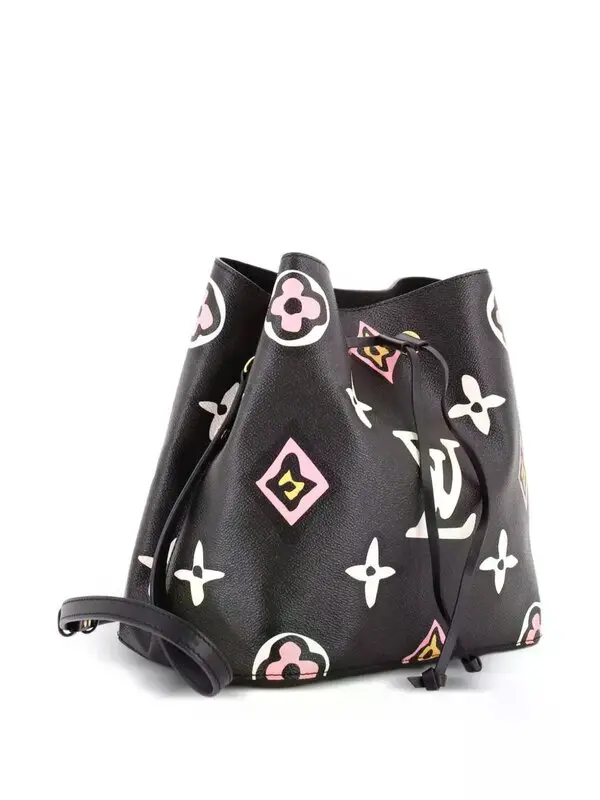 LOUIS VUITTON Neonoe Handbag Wild At Heart Monogram Giant Mm Bucket Bag - Black