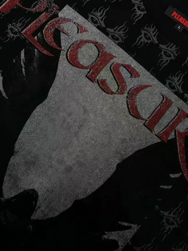 PLEASURES Judgement Print T-shirt