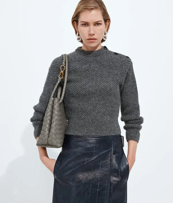 Bottega Veneta Intrecciato Leather Andiamo Top Handle Bag - Basalt