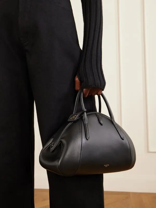 Alaïa Leather Shoulder Bag - Black