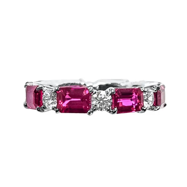 FANTASIA BY DESERIO Eternity Band With Emerald-cut Ruby And Round Stones - Yellow Gold