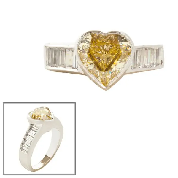 FANTASIA BY DESERIO 14k Ring With Heart-shaped Center And Baguettes - Yellow Gold
