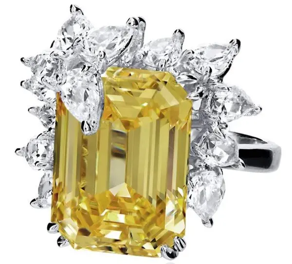 FANTASIA BY DESERIO Canary Emerald-cut Ring With Pear Border - White Gold