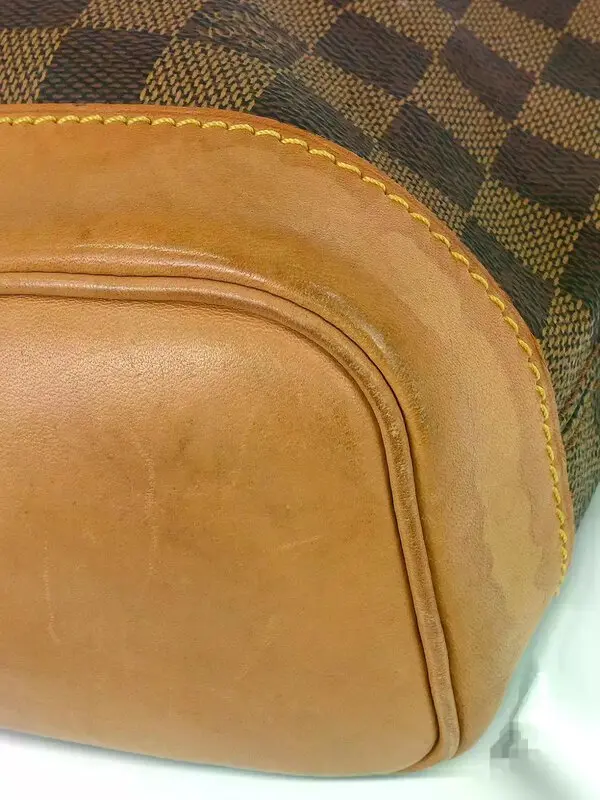 LOUIS VUITTON 1996 Damier Flap Backpack