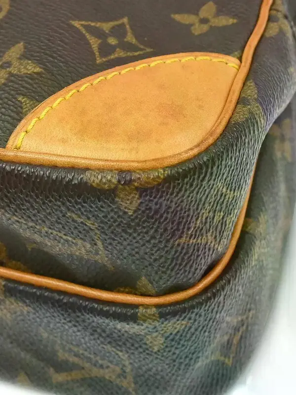 LOUIS VUITTON 2003 Amazon Monogram Crossbody Bag