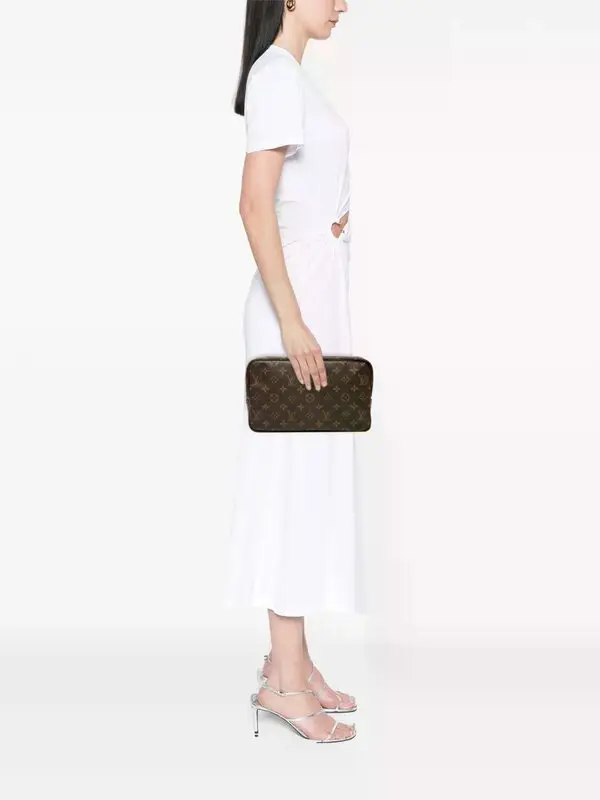 LOUIS VUITTON 20th Century Monogram Trousse Toilette 28 Clutch