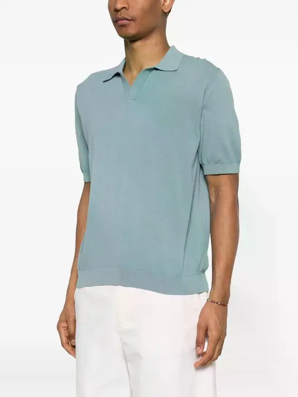 04651 / A TRIP IN A BAG V-neck T-shirt