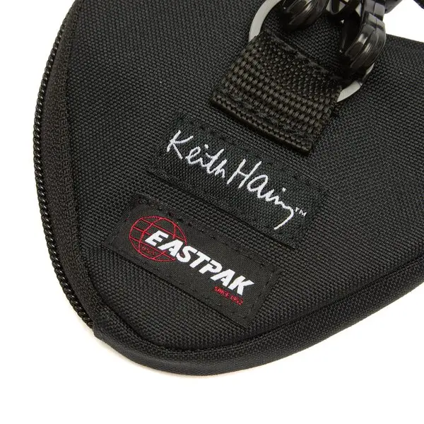 EASTPAK X Keith Haring Groupie Heart Bag