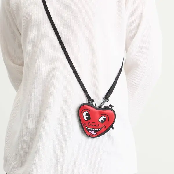 EASTPAK X Keith Haring Groupie Heart Bag
