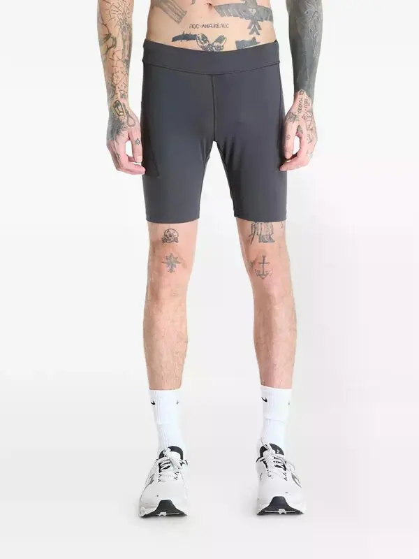 On 8" Performance Short