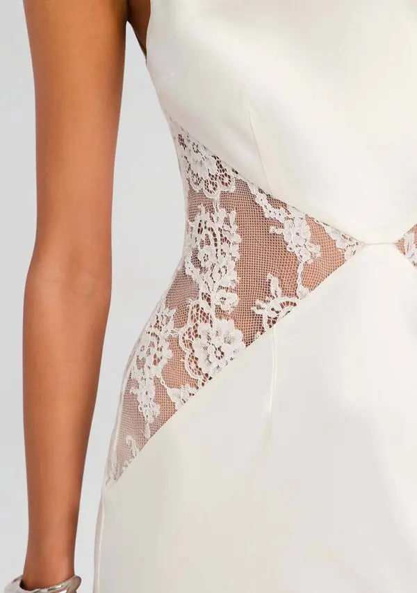 Retrofete Analuisa Lace Gown