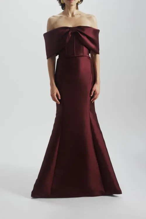Amsale Off-the-shoulder Bow Gown - Ruby