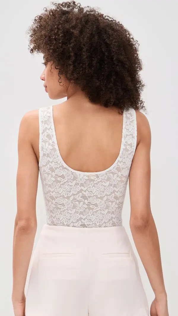 Good American Stretch Lace Scoop Neck Thong Bodysuit - Chalk
