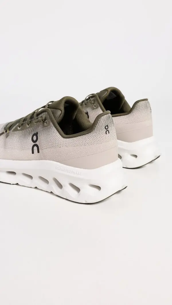 On Cloudtilt Sneakers - Olive/desert