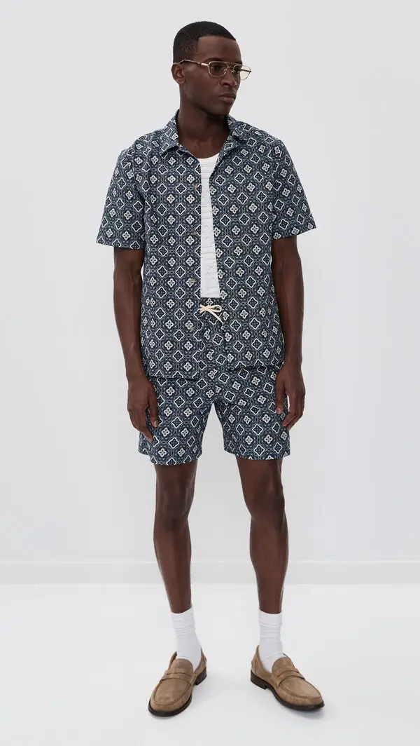 LES DEUX Harry Arabesque Print Shorts - Blue Fog