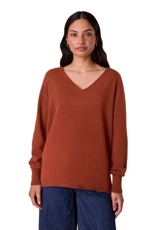 CELTIC & CO. Relaxed V-neck Geelong Wool Sweater - Rust