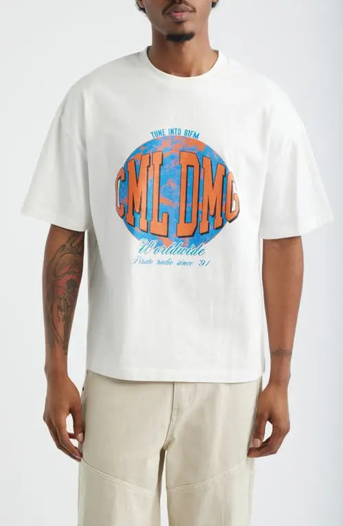 CRIMINAL DAMAGE Worldwide Radio Graphic T-shirt - Off White
