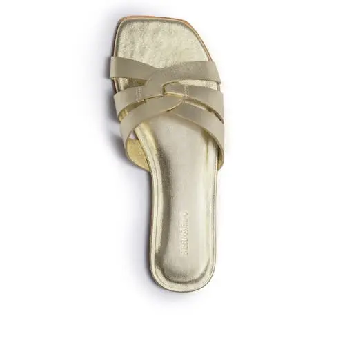 Bernardo Oxford Flat Sandal - Champagne