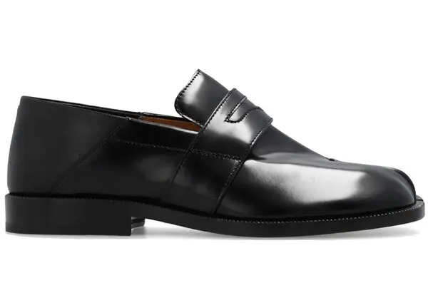 MAISON MARGIELA Tabi Loafer - Black