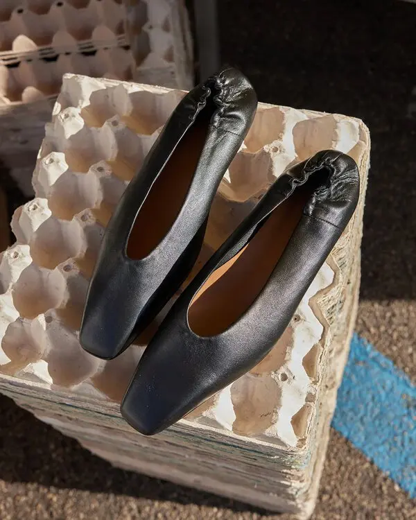 ATP ATELIER Moena Shiny Nappa Ballet Flats - Black
