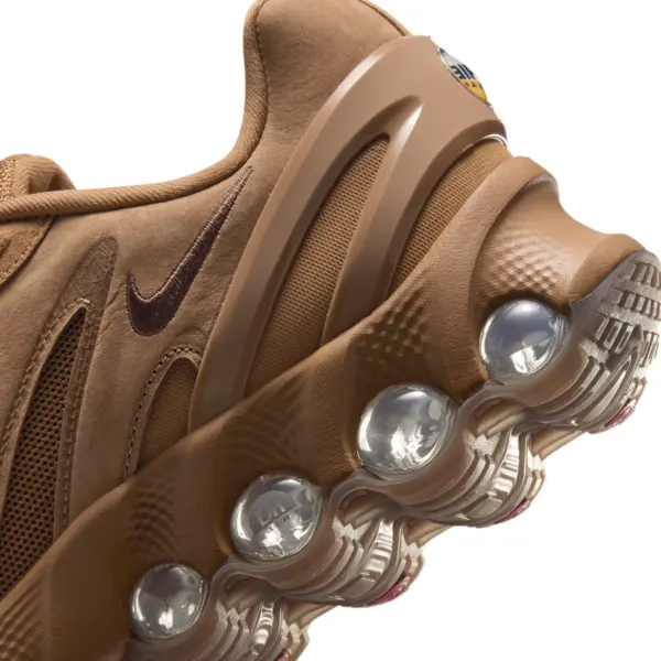 Nike Air Max Dn8 Leather Sneakers - Brown